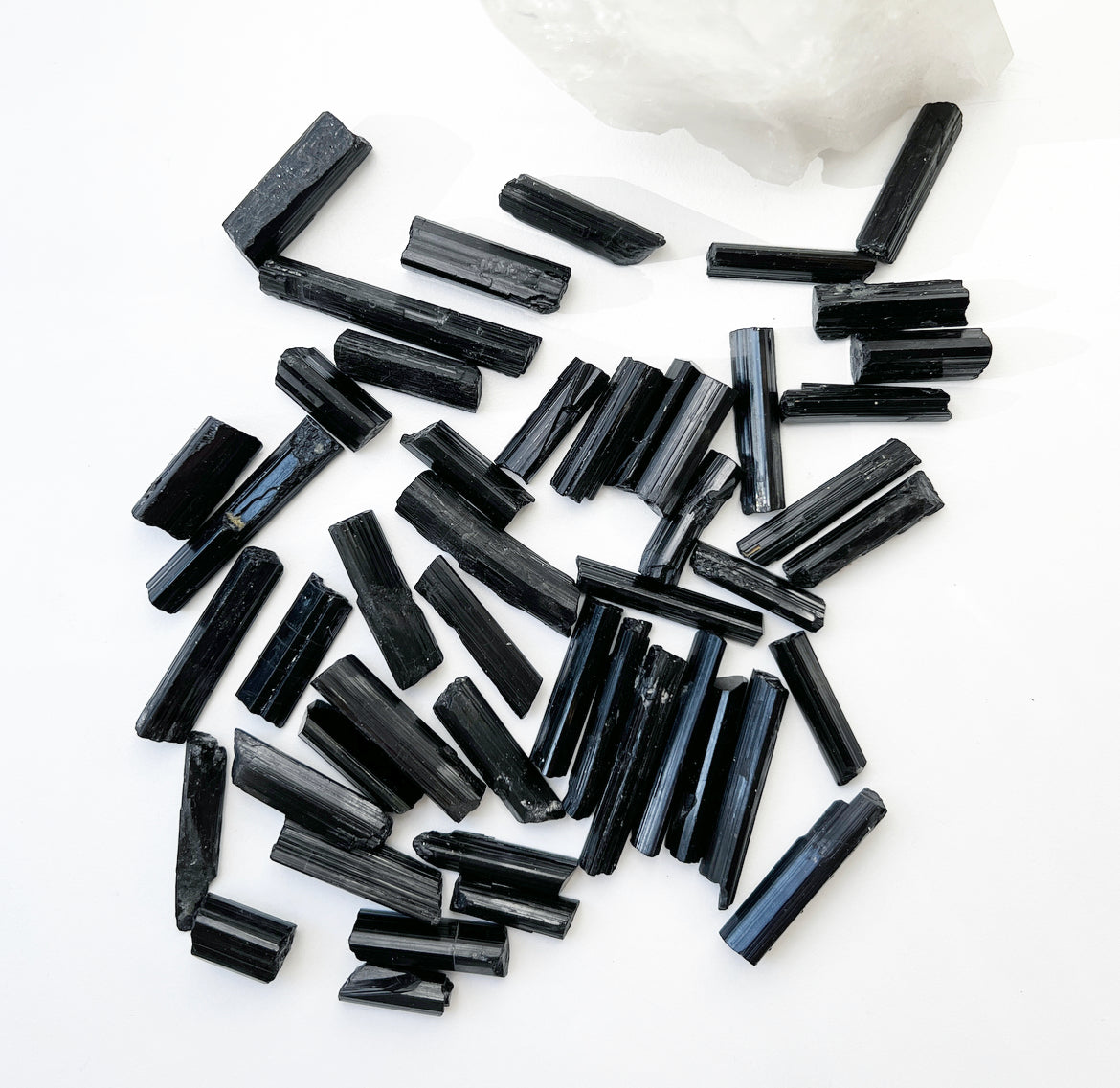 Black Tourmaline Properties – MeadowsCrystals